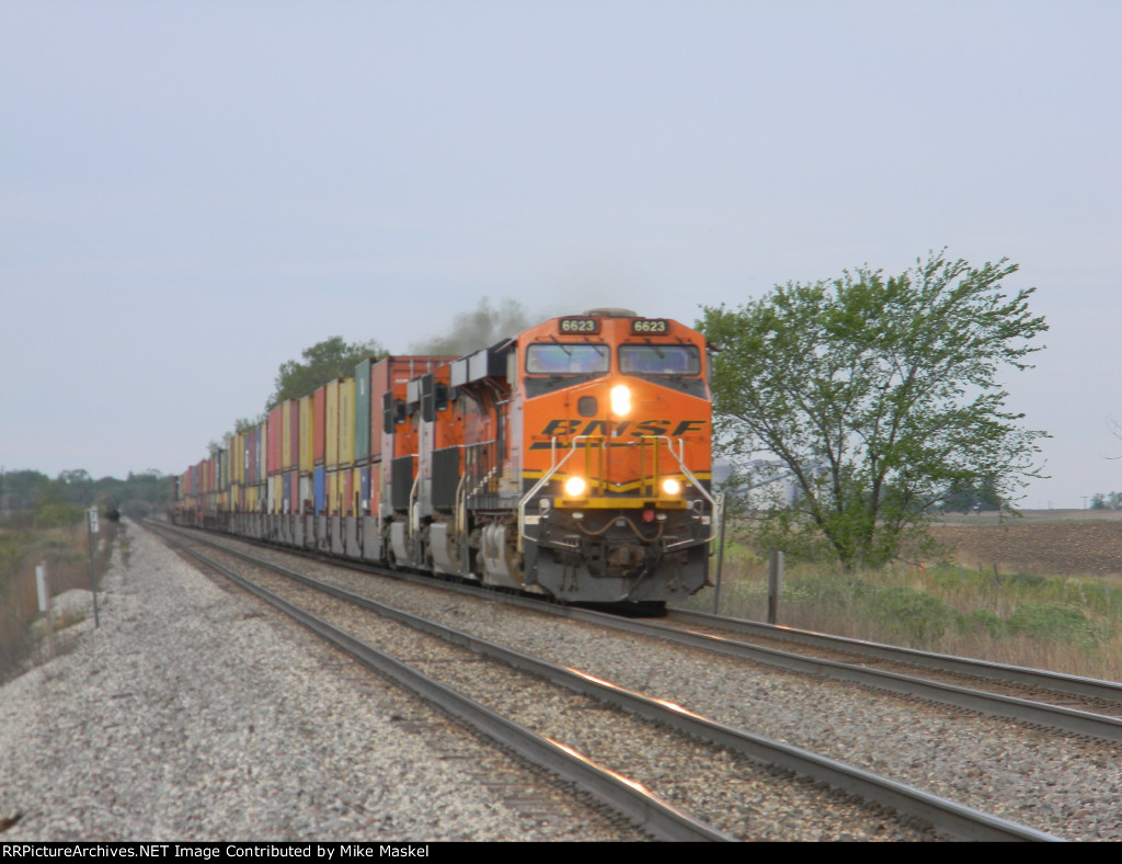BNSF 6623